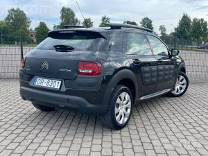 Black Citroen C4 Cactus 2016 in Jelgava, with an engine capacity of 1.20 L and mileage of 0 thousand km for 5990 €, photo 7 on AUTOMOTO.COM.LV