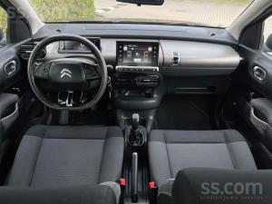 Black Citroen C4 Cactus 2016 in Jelgava, with an engine capacity of 1.20 L and mileage of 0 thousand km for 5990 €, photo 12 on AUTOMOTO.COM.LV