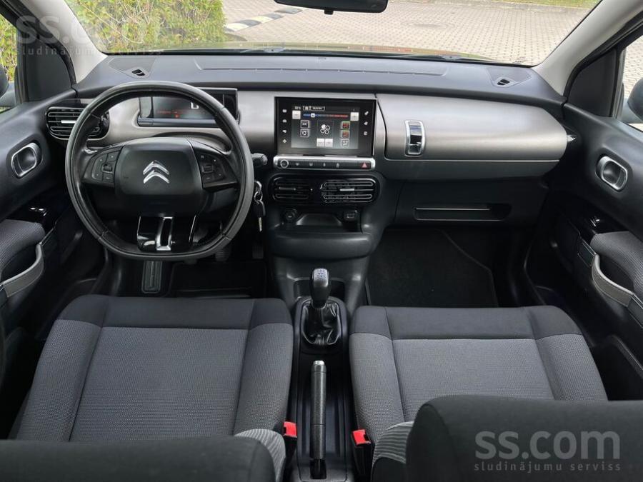 Black Citroen C4 Cactus 2016 in Jelgava, with an engine capacity of 1.20 L and mileage of 0 thousand km for 5990 €, photo 12 on AUTOMOTO.COM.LV