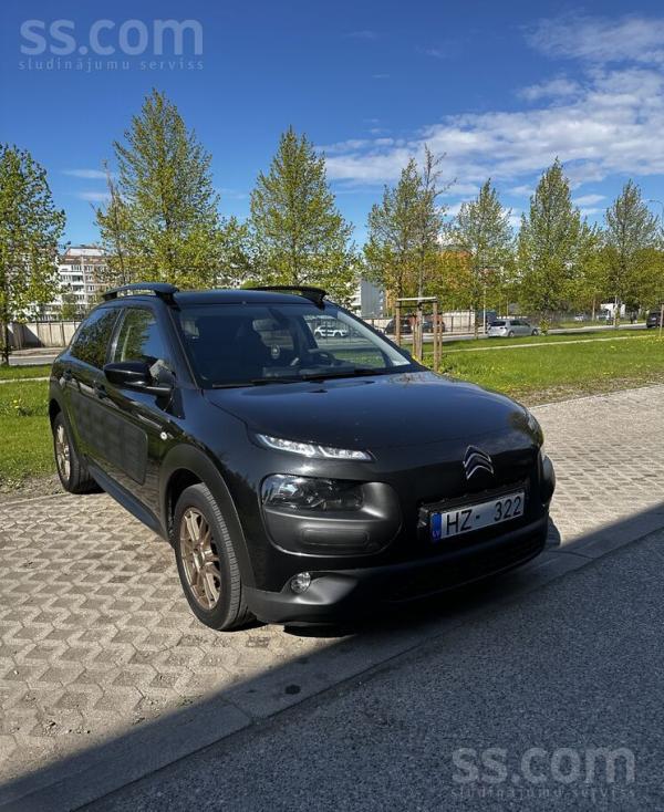 Melns Citroen C4 Cactus 2017 Rīga, ar dzinēja tilpumu 1.60 L un nobraukumu 194 tūkst. km par 7200 €, foto 2 vietnē AUTOMOTO.COM.LV