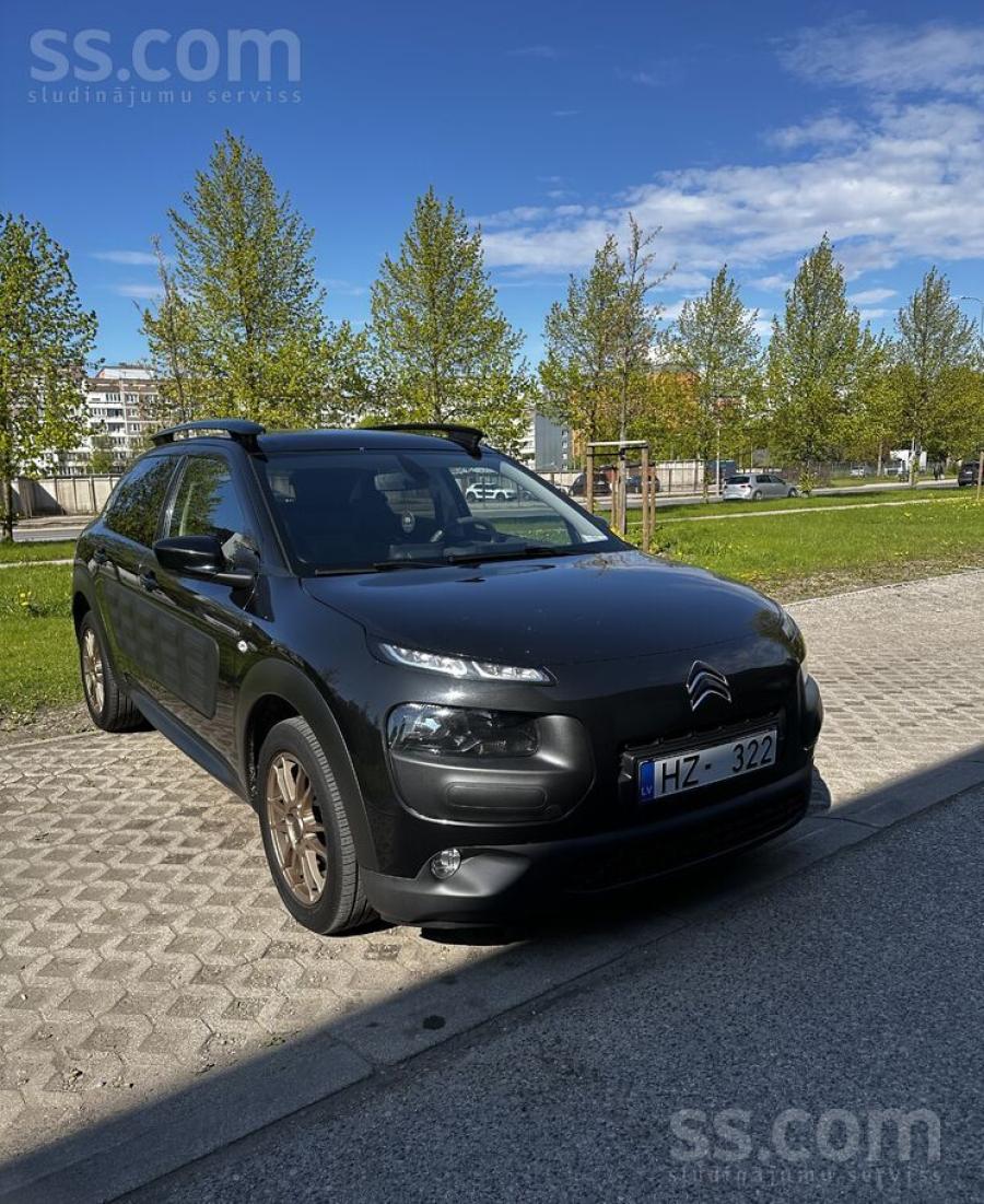 Melns Citroen C4 Cactus 2017 Rīga, ar dzinēja tilpumu 1.60 L un nobraukumu 194 tūkst. km par 7200 €, foto 2 vietnē AUTOMOTO.COM.LV