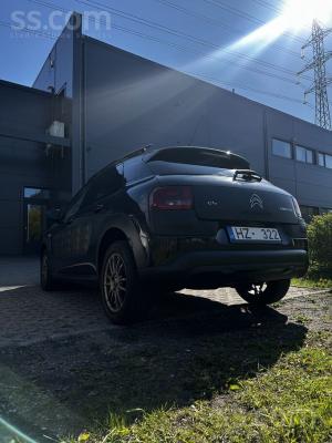 Melns Citroen C4 Cactus 2017 Rīga, ar dzinēja tilpumu 1.60 L un nobraukumu 194 tūkst. km par 7200 €, foto 4 vietnē AUTOMOTO.COM.LV