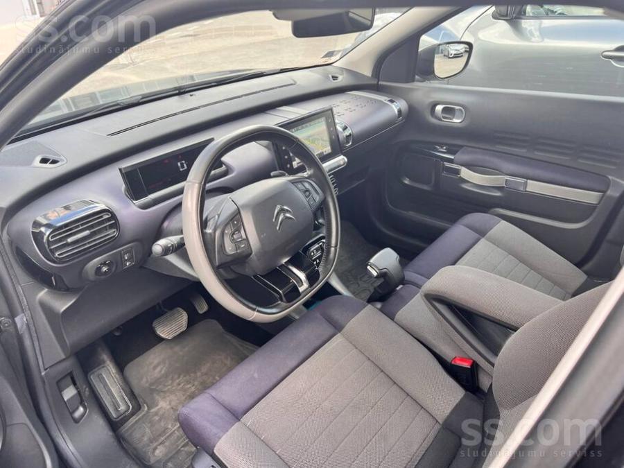 Melns Citroen C4 Cactus 2017 Rīga, ar dzinēja tilpumu 1.60 L un nobraukumu 194 tūkst. km par 7200 €, foto 8 vietnē AUTOMOTO.COM.LV