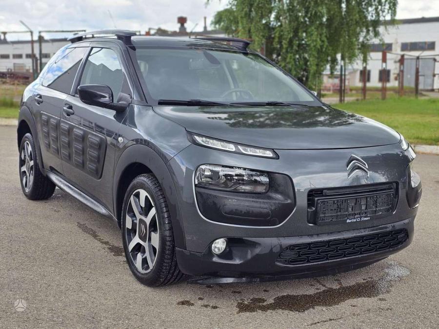 Black Citroen C4 Cactus 2017 in Rokiskis, with an engine capacity of 1.56 L and mileage of 120 thousand km for 4150 €, photo 1 on AUTOMOTO.COM.LV