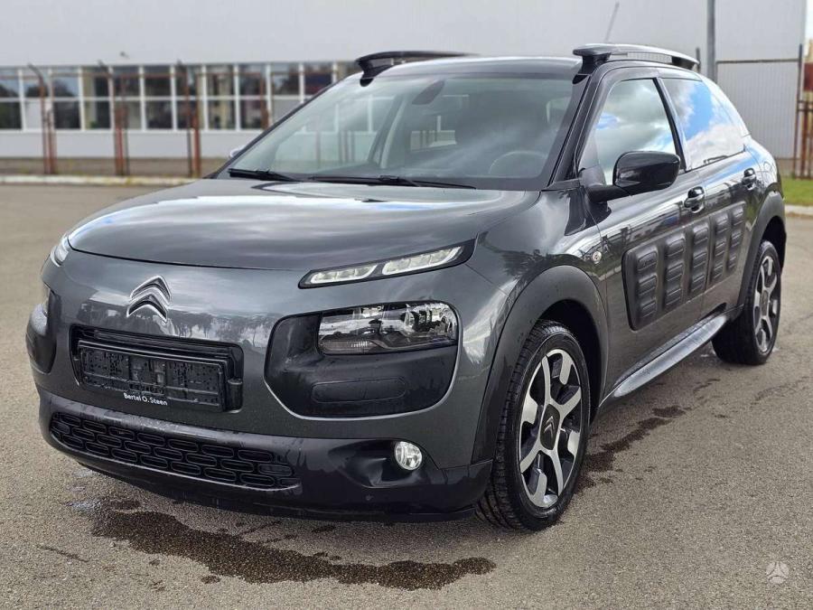 Black Citroen C4 Cactus 2017 in Rokiskis, with an engine capacity of 1.56 L and mileage of 120 thousand km for 4150 €, photo 4 on AUTOMOTO.COM.LV