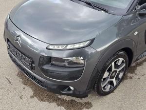 Black Citroen C4 Cactus 2017 in Rokiskis, with an engine capacity of 1.56 L and mileage of 120 thousand km for 4150 €, photo 8 on AUTOMOTO.COM.LV