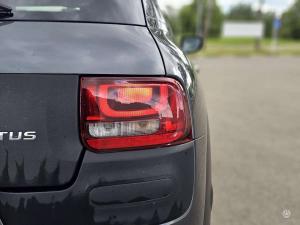 Black Citroen C4 Cactus 2017 in Rokiskis, with an engine capacity of 1.56 L and mileage of 120 thousand km for 4150 €, photo 11 on AUTOMOTO.COM.LV