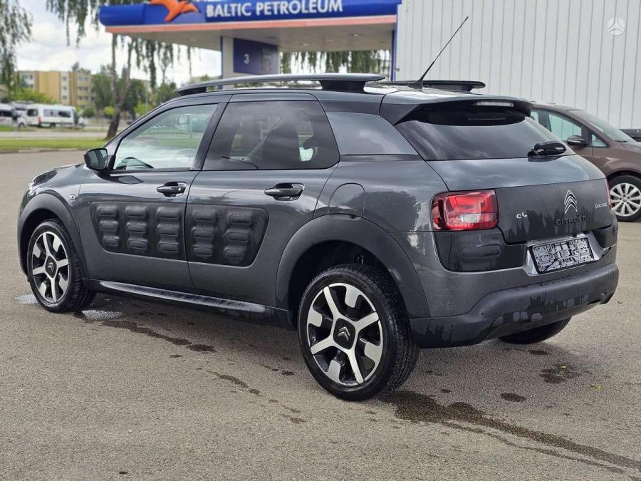 Black Citroen C4 Cactus 2017 in Rokiskis, with an engine capacity of 1.56 L and mileage of 120 thousand km for 4150 €, photo 17 on AUTOMOTO.COM.LV