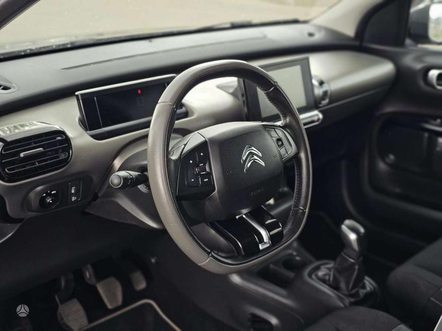 Black Citroen C4 Cactus 2017 in Rokiskis, with an engine capacity of 1.56 L and mileage of 120 thousand km for 4150 €, photo 27 on AUTOMOTO.COM.LV