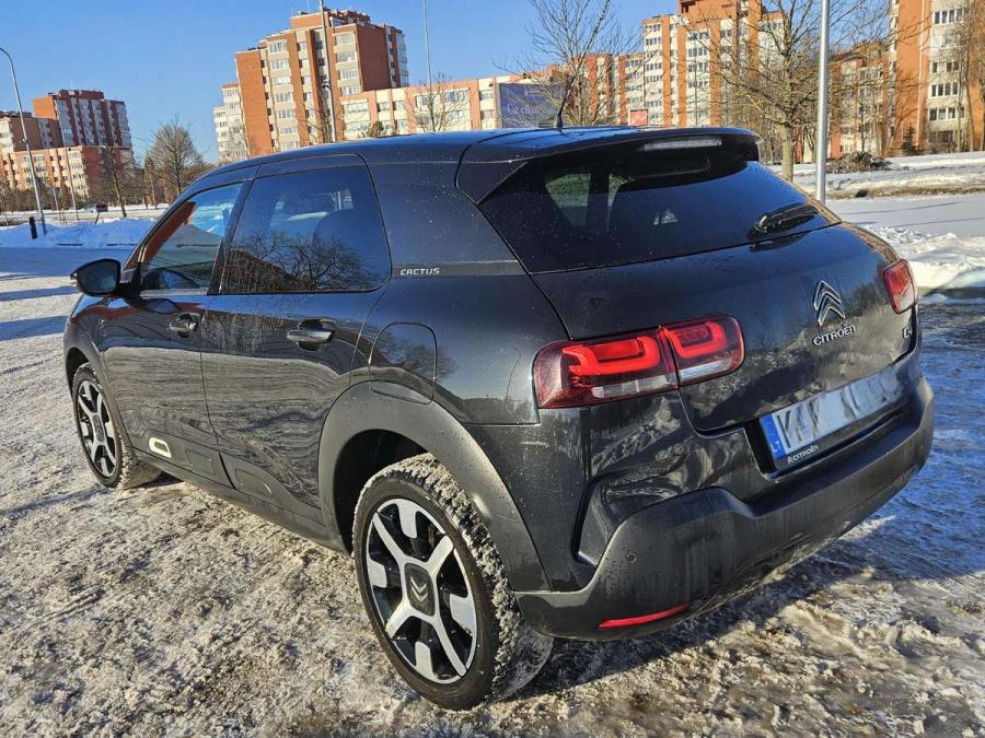 Melns Citroen C4 Cactus 2018 Klaipėda, ar dzinēja tilpumu 1.20 L un nobraukumu 119 tūkst. km par 7500 €, foto 3 vietnē AUTOMOTO.COM.LV