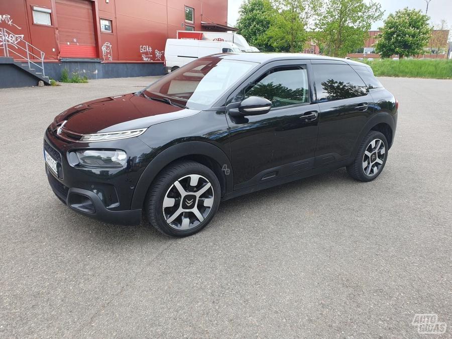 Melns Citroen C4 Cactus 2019 Klaipėda, ar dzinēja tilpumu 1.50 L un nobraukumu 233 tūkst. km par 8600 €, foto 4 vietnē AUTOMOTO.COM.LV