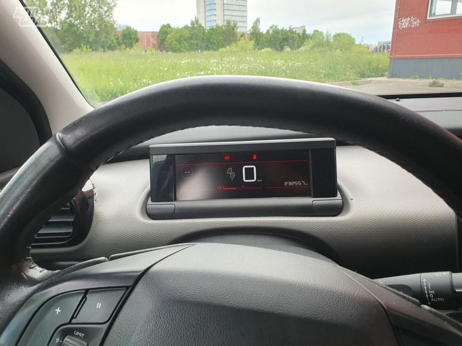 Melns Citroen C4 Cactus 2019 Klaipėda, ar dzinēja tilpumu 1.50 L un nobraukumu 233 tūkst. km par 8600 €, foto 16 vietnē AUTOMOTO.COM.LV