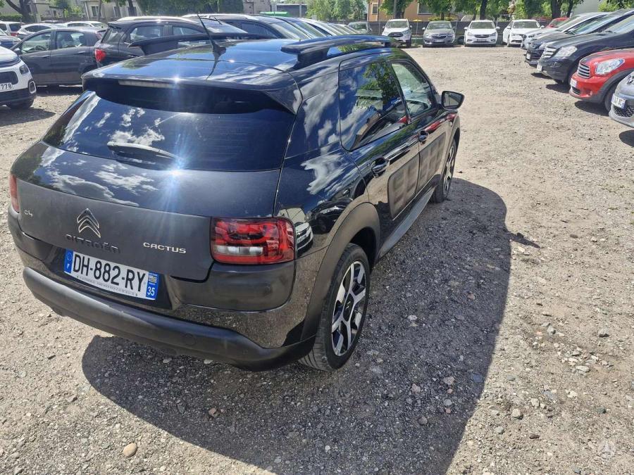 Melns Citroen C4 Cactus 2014 Tauragė, ar dzinēja tilpumu 1.20 L un nobraukumu 177 tūkst. km par 3300 €, foto 7 vietnē AUTOMOTO.COM.LV