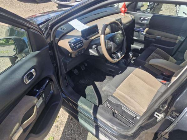 Black Citroen C4 Cactus 2014 in Taurage, with an engine capacity of 1.20 L and mileage of 177 thousand km for 3300 €, photo 8 on AUTOMOTO.COM.LV