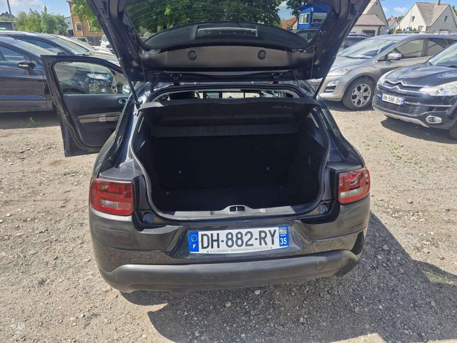 Melns Citroen C4 Cactus 2014 Tauragė, ar dzinēja tilpumu 1.20 L un nobraukumu 177 tūkst. km par 3300 €, foto 12 vietnē AUTOMOTO.COM.LV