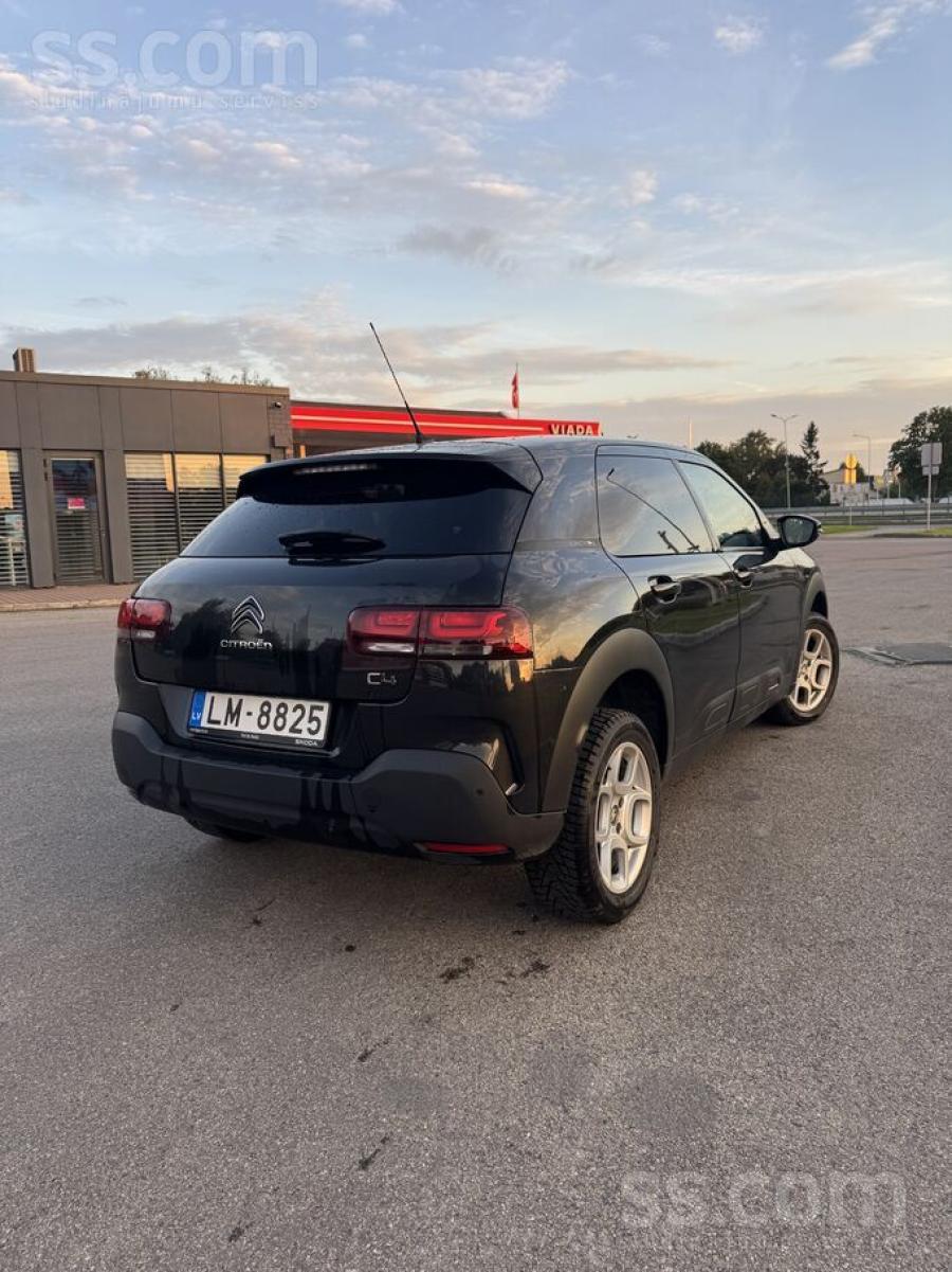 Melns Citroen C4 Cactus 2018 Rīga, ar dzinēja tilpumu 1.20 L un nobraukumu 139 tūkst. km par 6500 €, foto 5 vietnē AUTOMOTO.COM.LV
