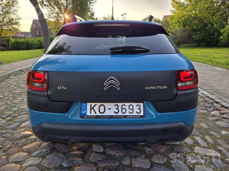 Blue Citroen C4 Cactus 2017 in Jelgava, with an engine capacity of 1.60 L and mileage of 0 thousand km for 6200 €, photo 5 on AUTOMOTO.COM.LV