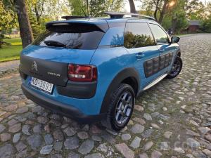 Blue Citroen C4 Cactus 2017 in Jelgava, with an engine capacity of 1.60 L and mileage of 0 thousand km for 6200 €, photo 6 on AUTOMOTO.COM.LV