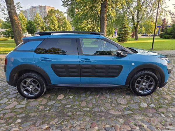 Blue Citroen C4 Cactus 2017 in Jelgava, with an engine capacity of 1.60 L and mileage of 0 thousand km for 6200 €, photo 7 on AUTOMOTO.COM.LV