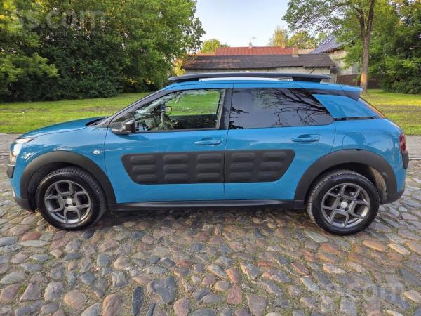 Blue Citroen C4 Cactus 2017 in Jelgava, with an engine capacity of 1.60 L and mileage of 0 thousand km for 6200 €, photo 9 on AUTOMOTO.COM.LV