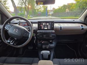 Blue Citroen C4 Cactus 2017 in Jelgava, with an engine capacity of 1.60 L and mileage of 0 thousand km for 6200 €, photo 14 on AUTOMOTO.COM.LV