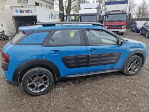 Blue Citroen C4 Cactus 2017 in Marijampole, with an engine capacity of 1.20 L and mileage of 120 thousand km for 3500 €, photo 4 on AUTOMOTO.COM.LV