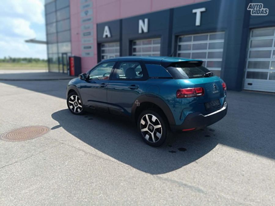 Zils Citroen C4 Cactus 2018 Panevēža, ar dzinēja tilpumu 1.20 L un nobraukumu 60 tūkst. km par 8999 €, foto 6 vietnē AUTOMOTO.COM.LV