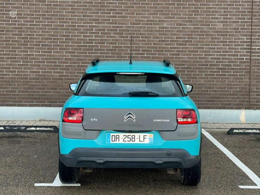 Zils Citroen C4 Cactus 2015 Tauragė, ar dzinēja tilpumu 1.20 L un nobraukumu 141 tūkst. km par 4600 €, foto 5 vietnē AUTOMOTO.COM.LV
