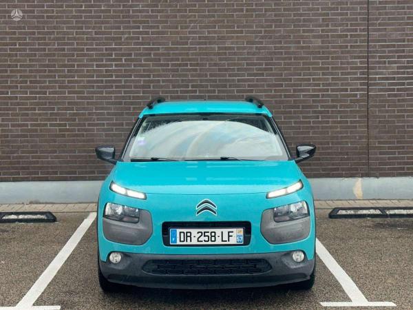 Blue Citroen C4 Cactus 2015 in Taurage, with an engine capacity of 1.20 L and mileage of 141 thousand km for 4600 €, photo 9 on AUTOMOTO.COM.LV