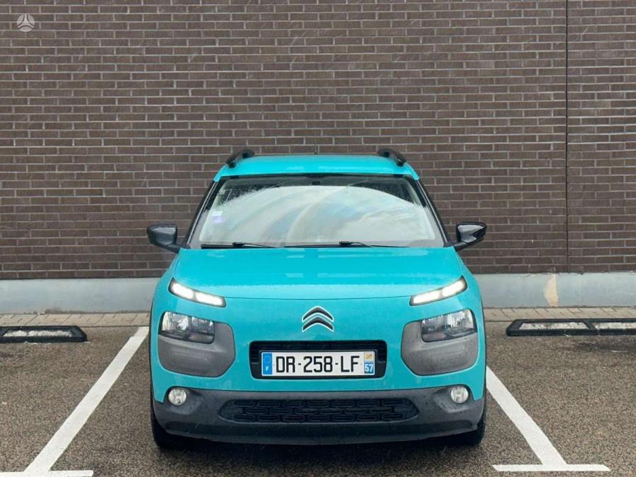 Zils Citroen C4 Cactus 2015 Tauragė, ar dzinēja tilpumu 1.20 L un nobraukumu 141 tūkst. km par 4600 €, foto 9 vietnē AUTOMOTO.COM.LV