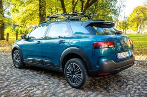 Zils Citroen C4 Cactus 2018 Rīga, ar dzinēja tilpumu 1.20 L un nobraukumu 107 tūkst. km par 8250 €, foto 3 vietnē AUTOMOTO.COM.LV