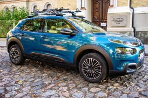 Zils Citroen C4 Cactus 2018 Rīga, ar dzinēja tilpumu 1.20 L un nobraukumu 107 tūkst. km par 8250 €, foto 13 vietnē AUTOMOTO.COM.LV