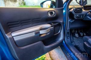 Zils Citroen C4 Cactus 2018 Rīga, ar dzinēja tilpumu 1.20 L un nobraukumu 107 tūkst. km par 8250 €, foto 24 vietnē AUTOMOTO.COM.LV