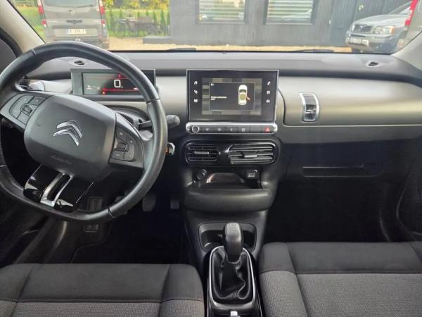 Zils Citroen C4 Cactus 2018 Jelgava, ar dzinēja tilpumu 1.20 L un nobraukumu 0 tūkst. km par 6900 €, foto 9 vietnē AUTOMOTO.COM.LV
