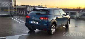 Zils Citroen C4 Cactus 2019 Tallina, ar dzinēja tilpumu 1.20 L un nobraukumu 126 tūkst. km par 6700 €, foto 4 vietnē AUTOMOTO.COM.LV