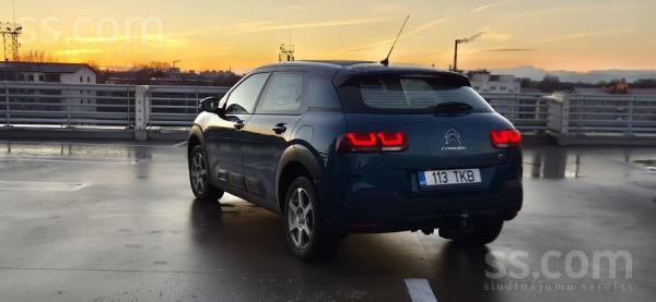 Zils Citroen C4 Cactus 2019 Tallina, ar dzinēja tilpumu 1.20 L un nobraukumu 126 tūkst. km par 6700 €, foto 6 vietnē AUTOMOTO.COM.LV