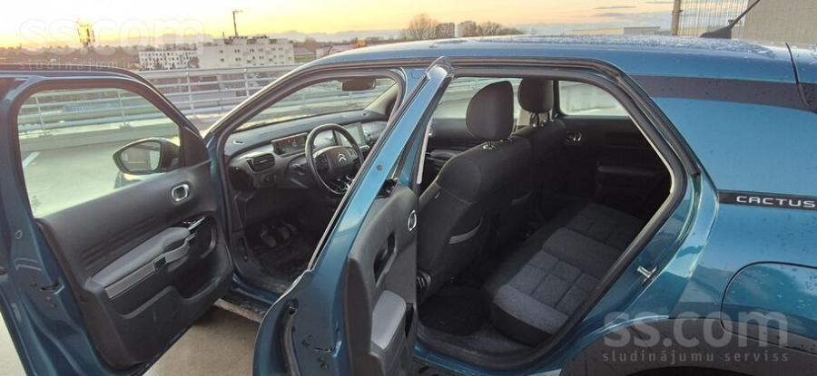 Zils Citroen C4 Cactus 2019 Tallina, ar dzinēja tilpumu 1.20 L un nobraukumu 126 tūkst. km par 6700 €, foto 12 vietnē AUTOMOTO.COM.LV