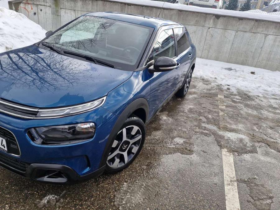 Blue Citroen C4 Cactus 2018 in Vilnius, with an engine capacity of 1.20 L and mileage of 88 thousand km for 9700 €, photo 1 on AUTOMOTO.COM.LV