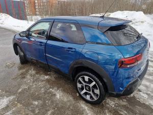 Blue Citroen C4 Cactus 2018 in Vilnius, with an engine capacity of 1.20 L and mileage of 88 thousand km for 9700 €, photo 4 on AUTOMOTO.COM.LV