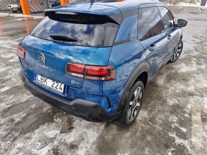 Blue Citroen C4 Cactus 2018 in Vilnius, with an engine capacity of 1.20 L and mileage of 88 thousand km for 9700 €, photo 7 on AUTOMOTO.COM.LV