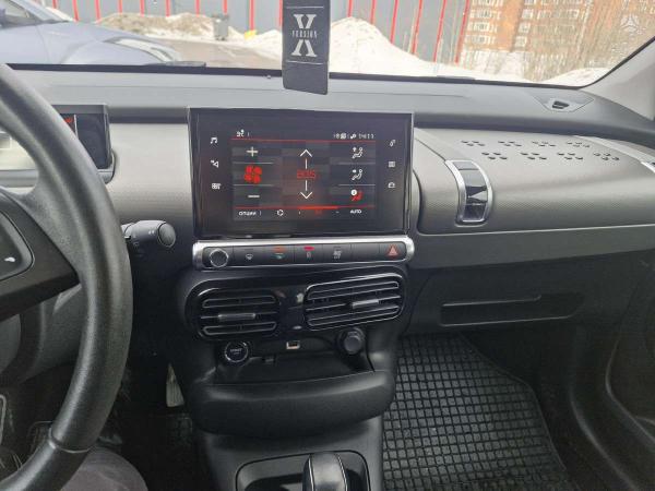 Blue Citroen C4 Cactus 2018 in Vilnius, with an engine capacity of 1.20 L and mileage of 88 thousand km for 9700 €, photo 11 on AUTOMOTO.COM.LV