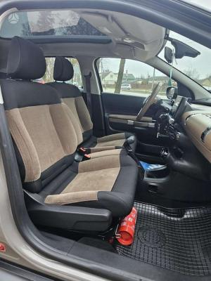 Brūns Citroen C4 Cactus 2014 Šauļi, ar dzinēja tilpumu 1.20 L un nobraukumu 124 tūkst. km par 6450 €, foto 17 vietnē AUTOMOTO.COM.LV