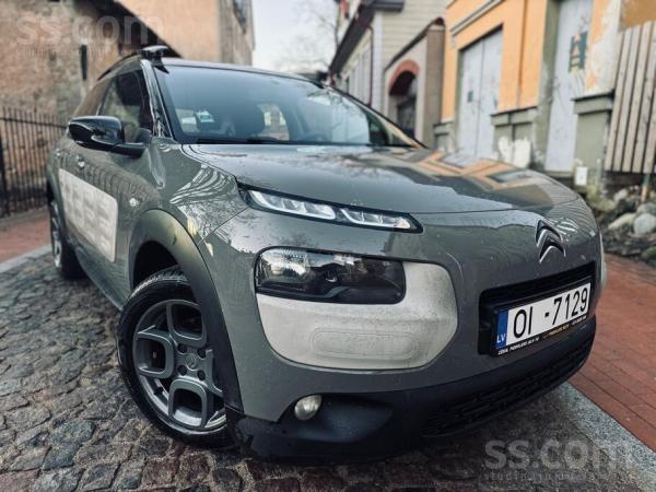 Brown Citroen C4 Cactus 2014 in Cesis, with an engine capacity of 1.20 L and mileage of 0 thousand km for 6650 €, photo 1 on AUTOMOTO.COM.LV