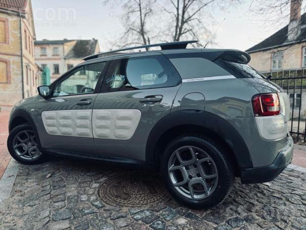 Brown Citroen C4 Cactus 2014 in Cesis, with an engine capacity of 1.20 L and mileage of 0 thousand km for 6650 €, photo 8 on AUTOMOTO.COM.LV