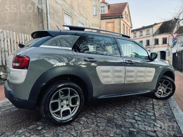 Brown Citroen C4 Cactus 2014 in Cesis, with an engine capacity of 1.20 L and mileage of 0 thousand km for 6650 €, photo 6 on AUTOMOTO.COM.LV