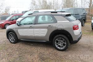 Brown Citroen C4 Cactus 2014 in Daugavpils, with an engine capacity of 1.20 L and mileage of 253 thousand km for 4890 €, photo 5 on AUTOMOTO.COM.LV
