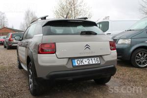 Brown Citroen C4 Cactus 2014 in Daugavpils, with an engine capacity of 1.20 L and mileage of 253 thousand km for 4890 €, photo 6 on AUTOMOTO.COM.LV