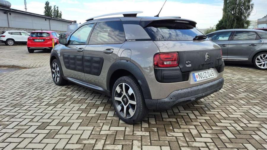 Brūns Citroen C4 Cactus 2016 Tauragė, ar dzinēja tilpumu 1.20 L un nobraukumu 140 tūkst. km par 4600 €, foto 4 vietnē AUTOMOTO.COM.LV