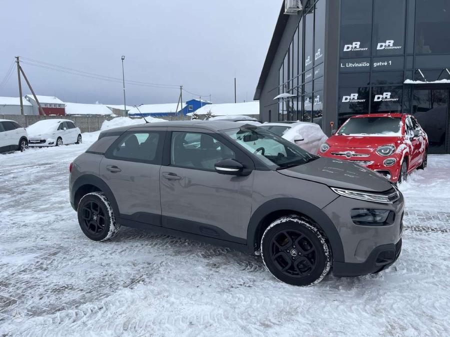 Brown Citroen C4 Cactus 2018 in Taurage, with an engine capacity of 1.56 L and mileage of 140 thousand km for 2900 €, photo 1 on AUTOMOTO.COM.LV