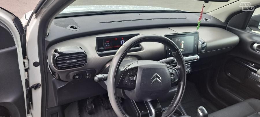 Citroen C4 Cactus 2014 in Vilnius, with an engine capacity of 1.60 L and mileage of 222 thousand km for 5500 €, photo 10 on AUTOMOTO.COM.LV
